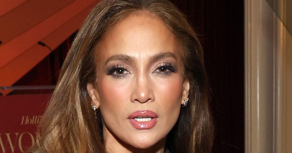 J.Lo Just Wore This Revealing Dress Trend With Pumps | | pruduct review